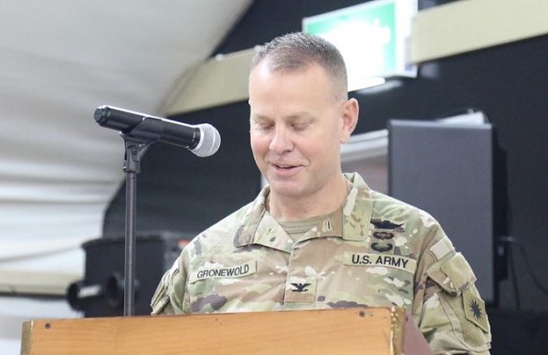 코텍 주지사, 그론월드(Gronewold) 대령 주 방위군 부관장으로 임명 - Oregon Korean Community Website